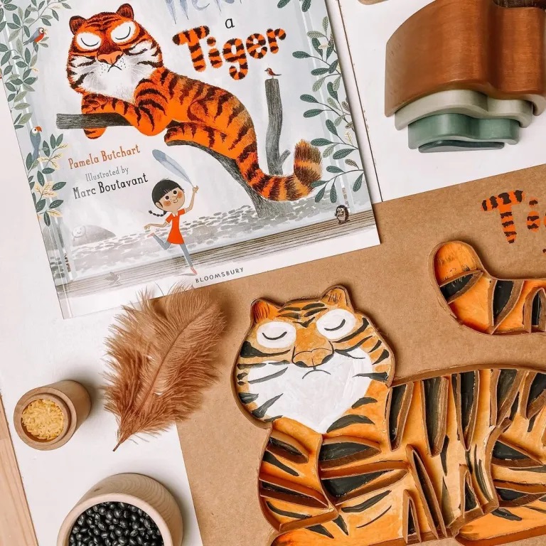 敦煌書局-Never Tickle a Tiger